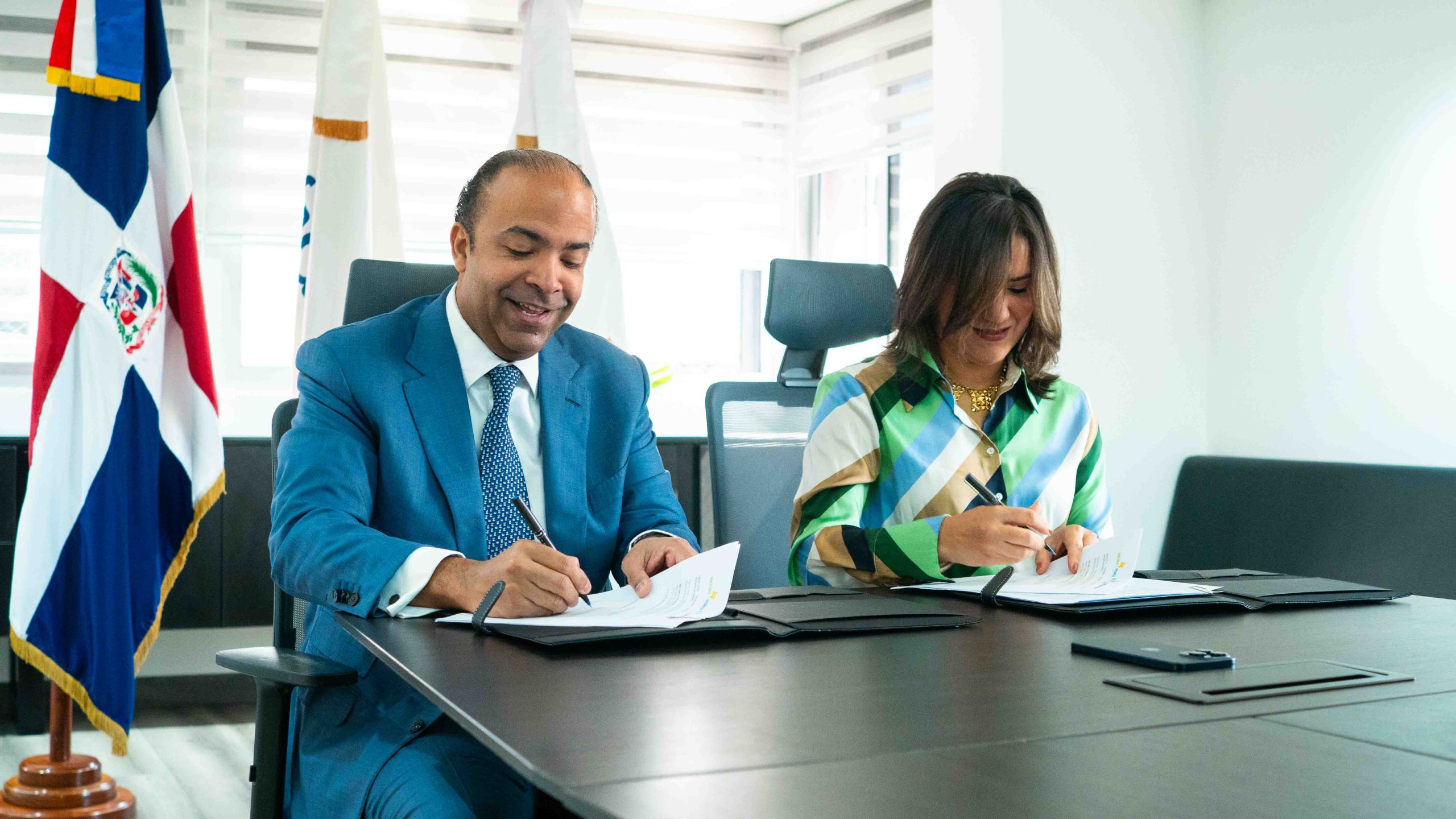 Fundación Refidomsa y Nature Power Foundation firman acuerdo para ...