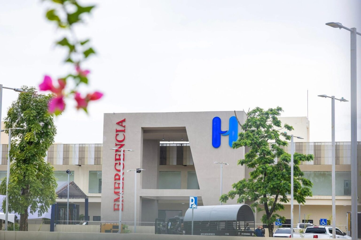 SNS informa se realizan cambios de plafones en Hospital Ángel María ...