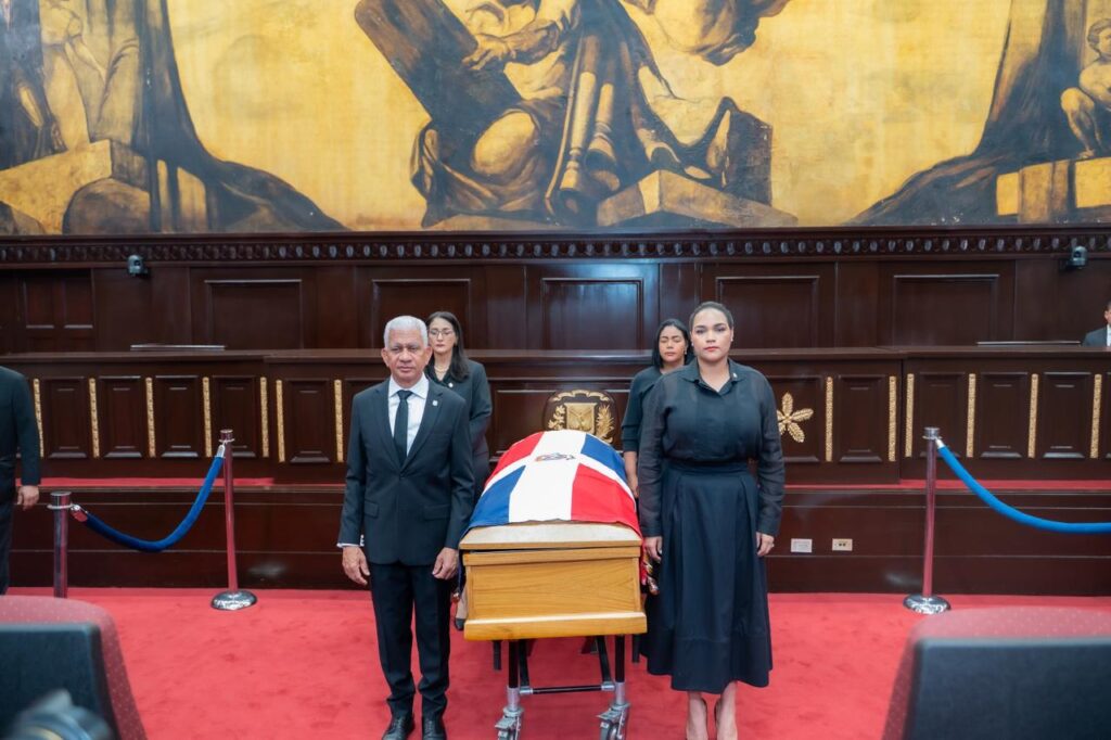 Congreso Nacional rinde tributo y da último adiós al Ingeniero Ramón ...